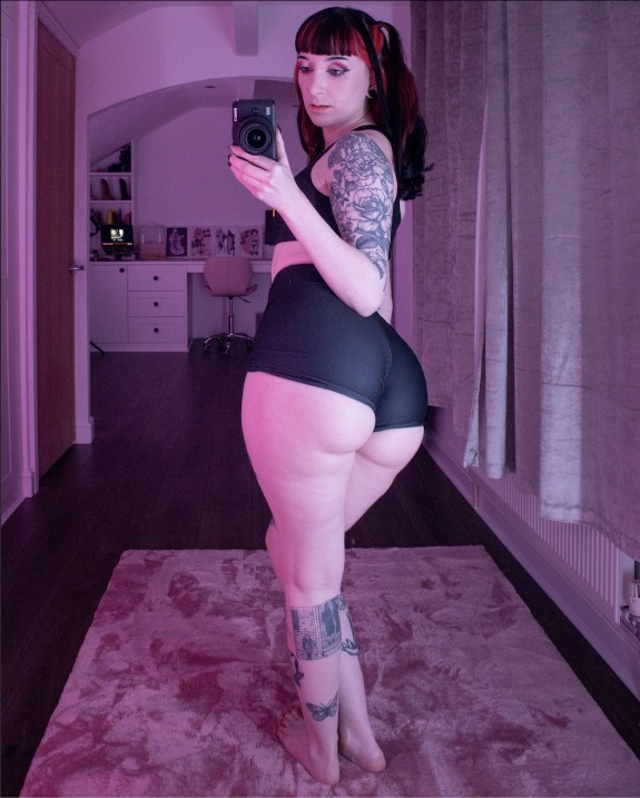 Persephone Pink的色情片 Pornhub