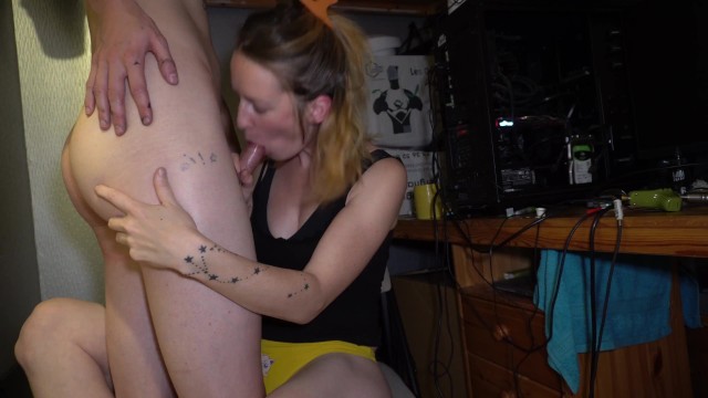 Je Me Baise Bien La Tatoueuse Et éjacule Sur Son Joli Visage
