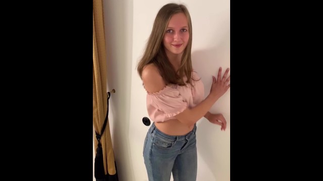 热辣的大奶青少年喜欢吮吸大鸡巴 史黛西克鲁兹