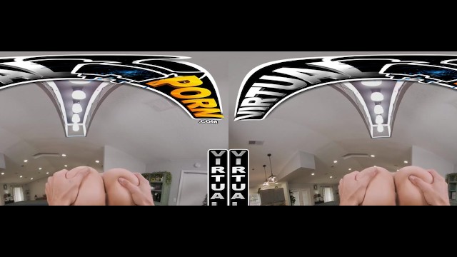 虚拟色情 Willow Ryder 喜欢在厨房桌子上吮吸你的硬鸡巴